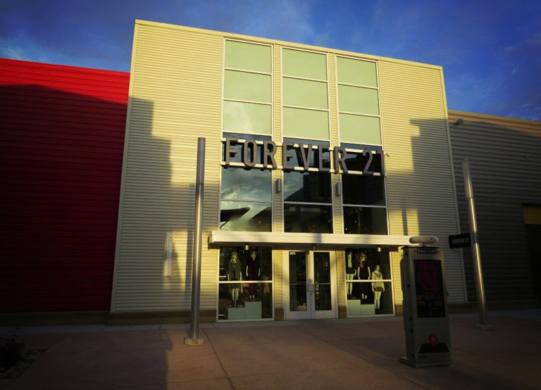 Forever 21 Nebraska Crossing Outlets | Mapes Canopies